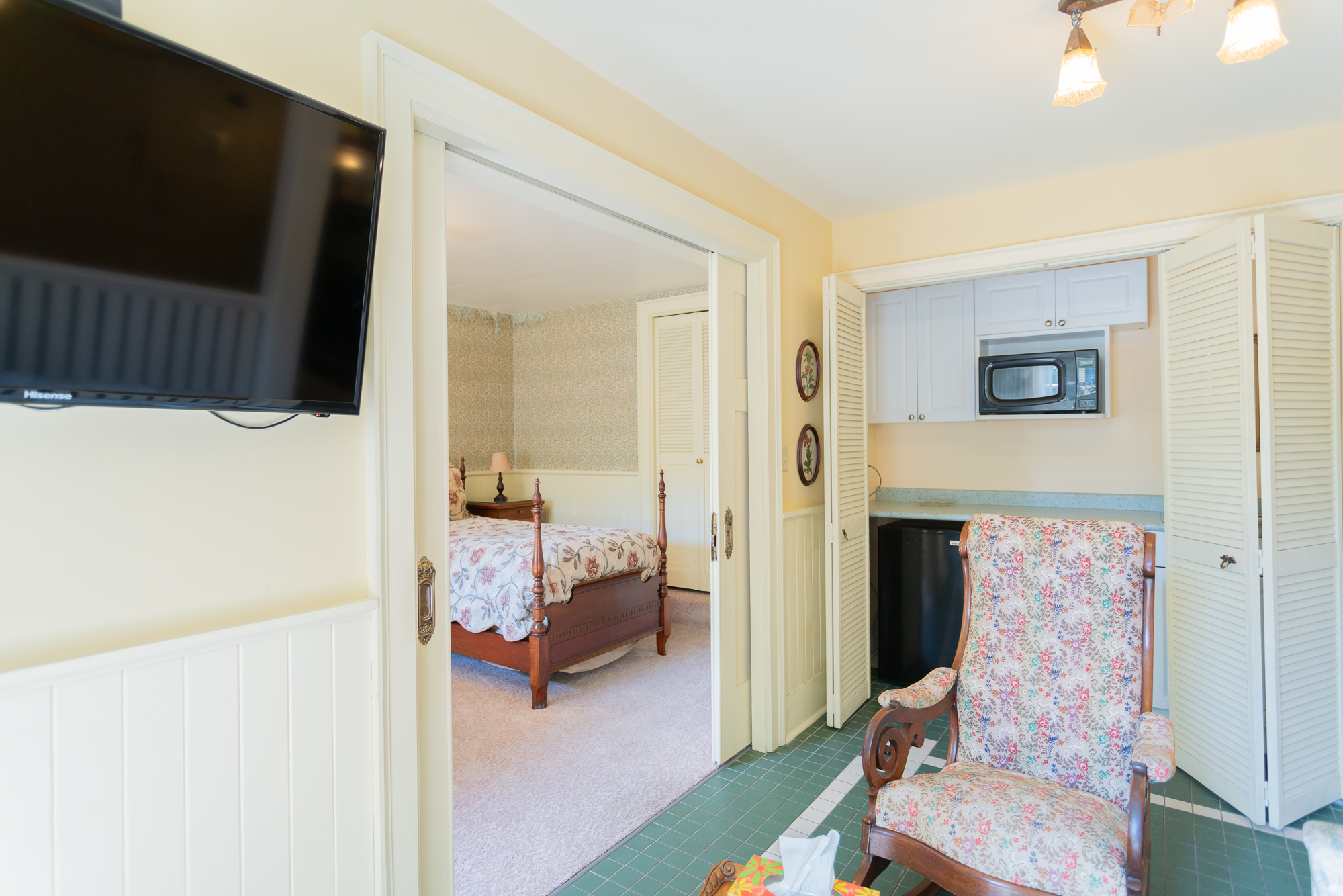 Gatekeepers Suite – Beaconsfield Inn
